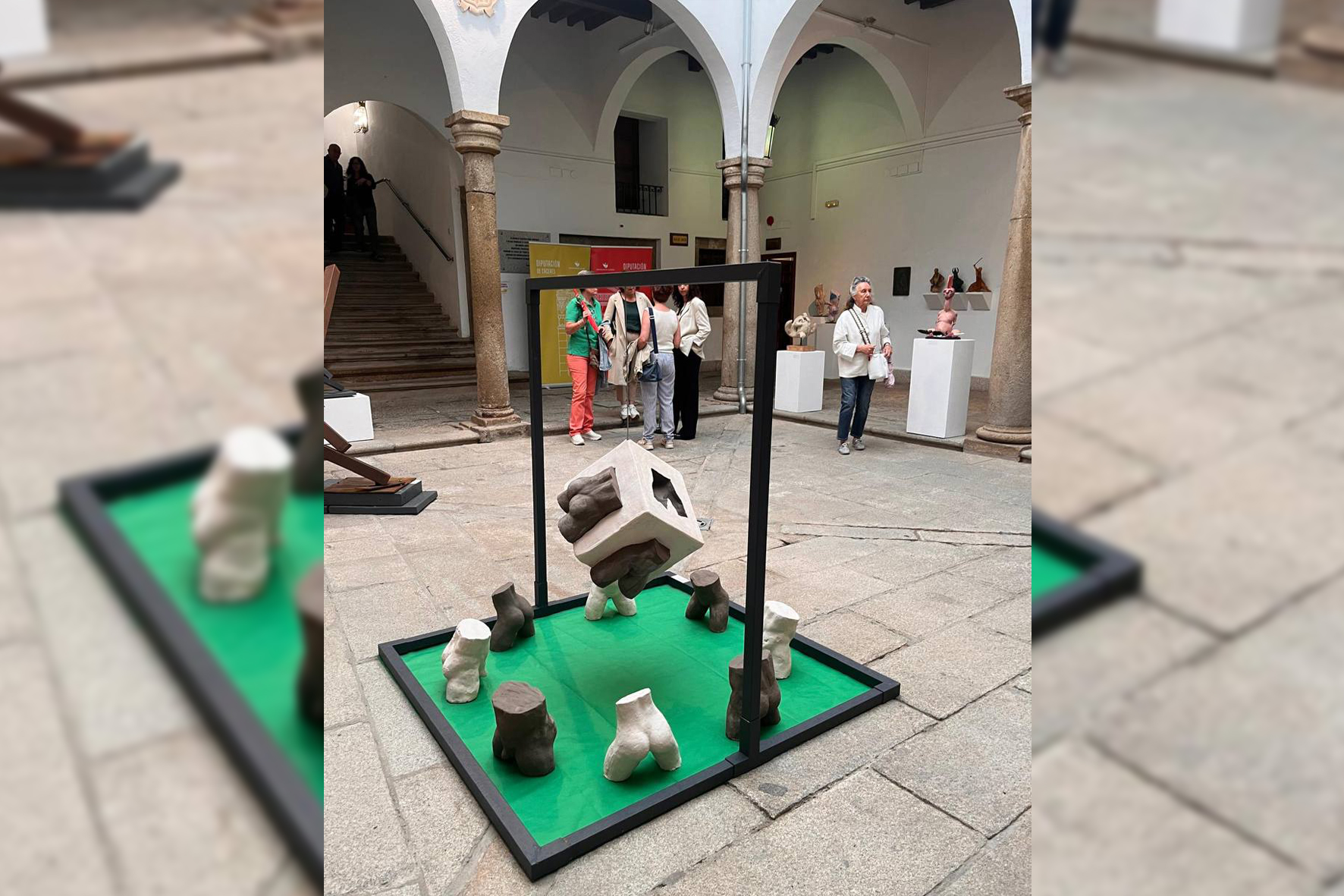 Escultura, cerámica, dibujo y pintura, en la exposición de la Escuela ...